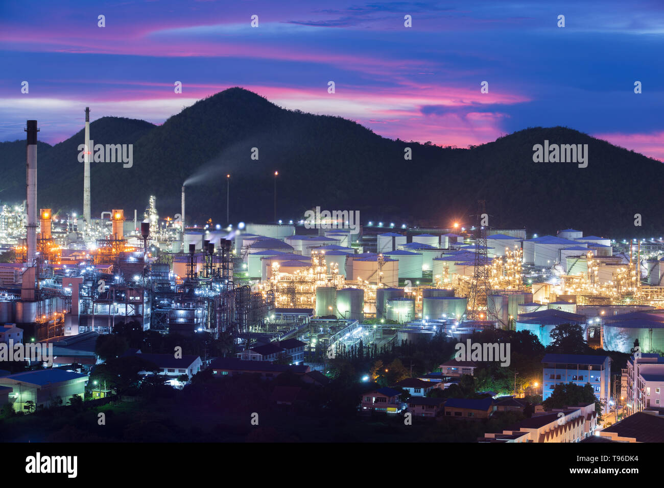 Oil refinery at night hi-res stock photography and images - Alamy