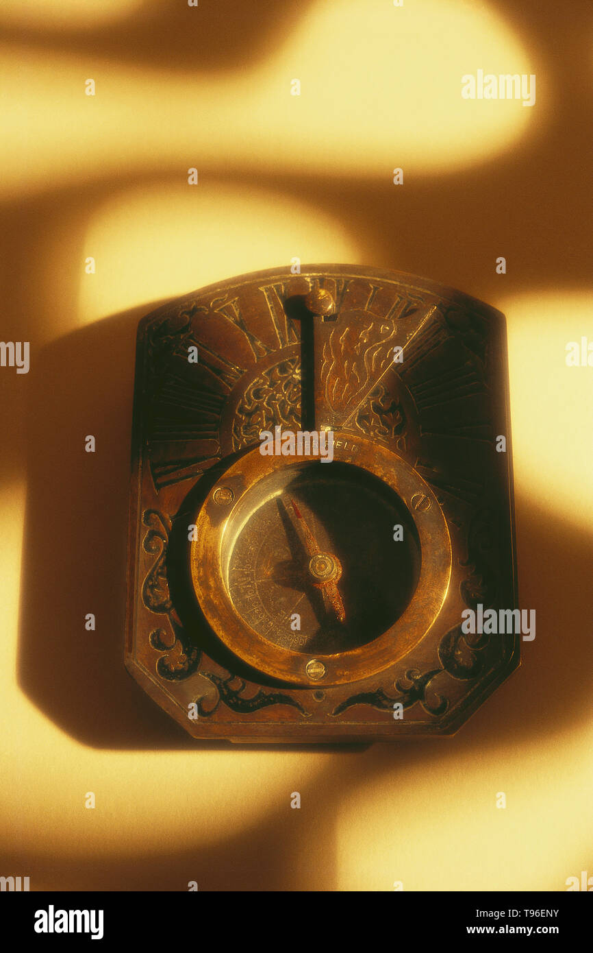 STILL LIFE OF AN ANTIQUE COMPASS Stock Photo - Alamy