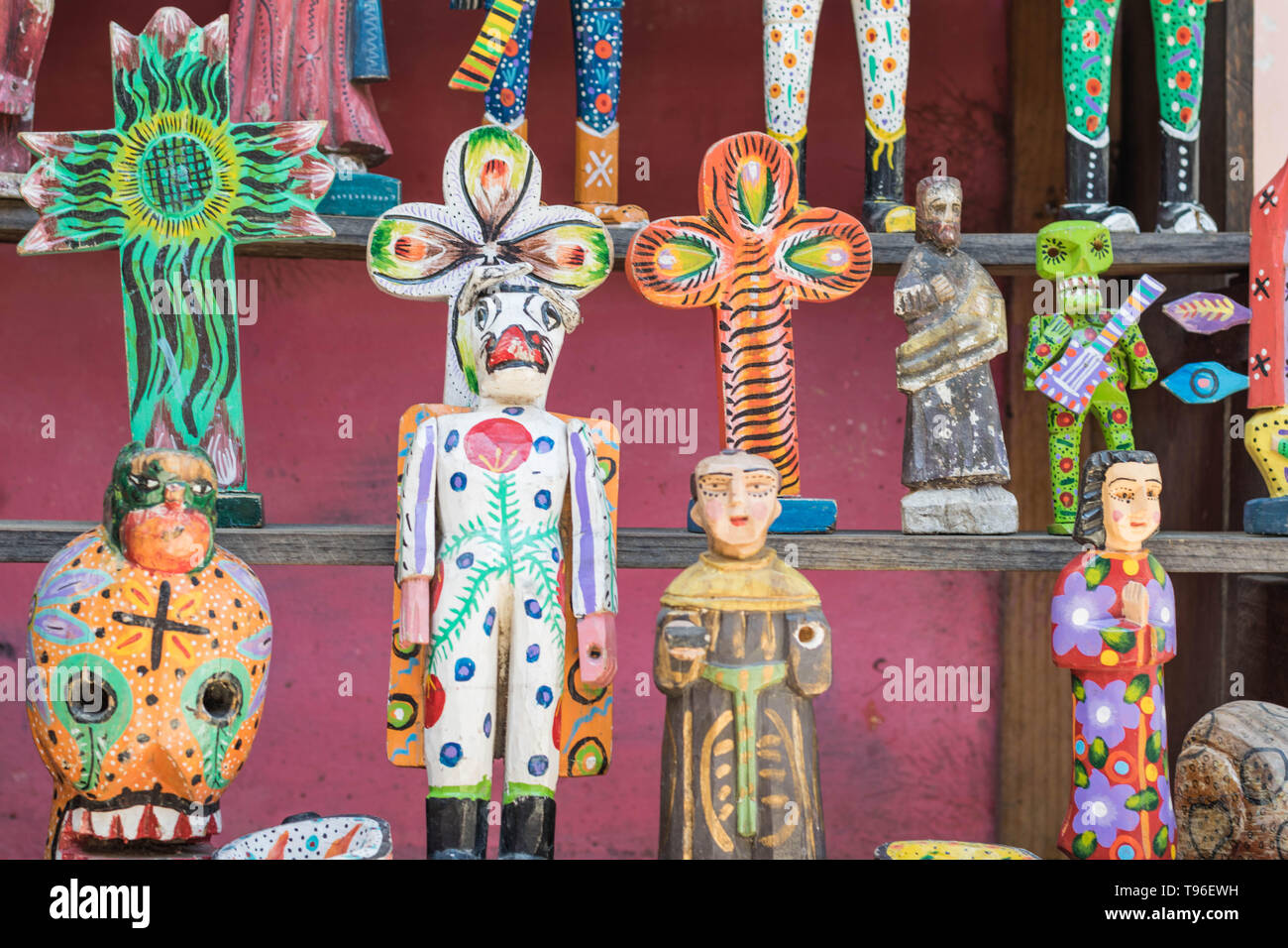 Guatemalan crafts hi-res stock photography and images - Alamy