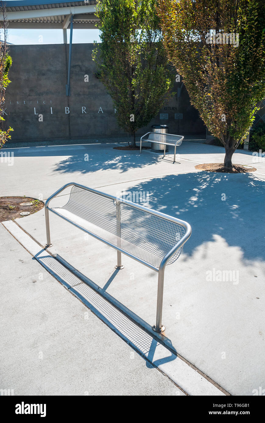 An outdoor bench at the Kennewick Branch Library in Kennewick ...
