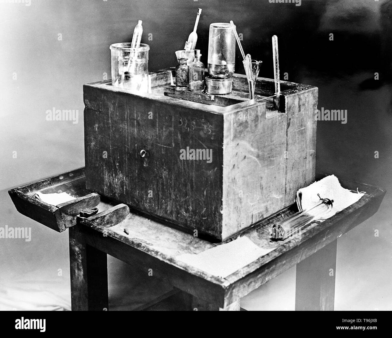 Apparatus used by Berthelot in his work on the composition of gases in ...
