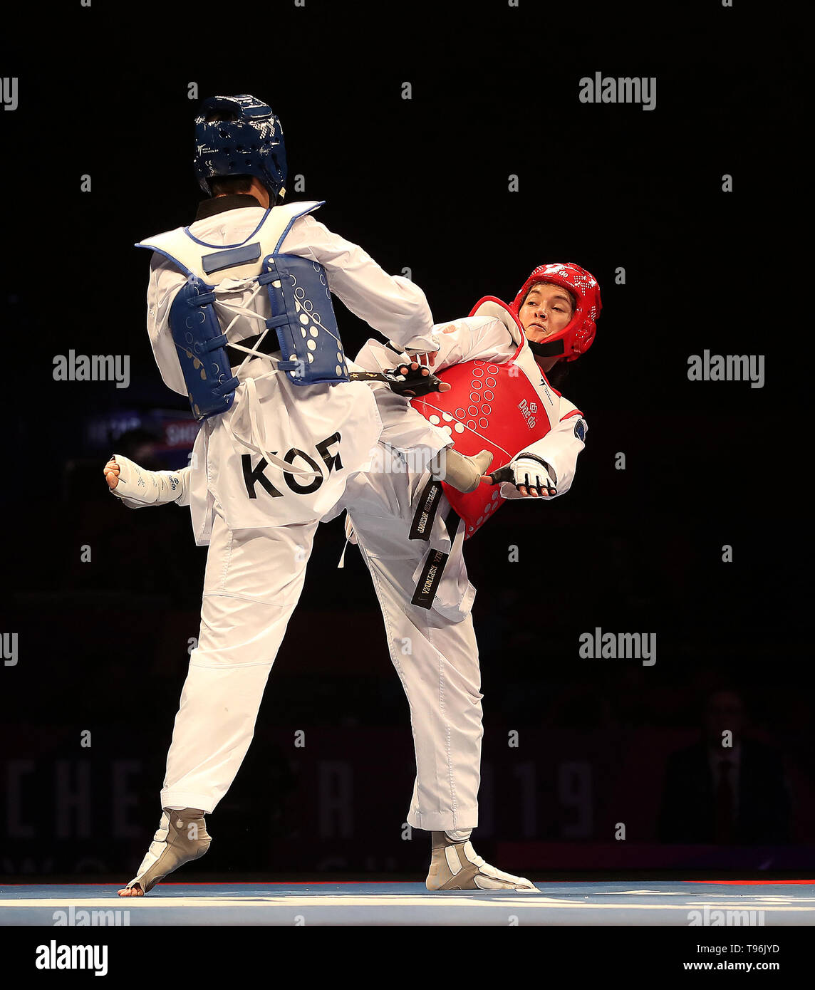 Mexico's Maria Espinoza (right) on her way to taking silver in the ...