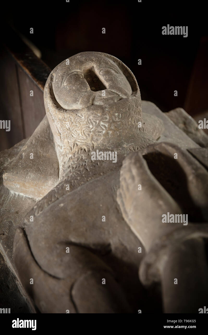 Disney family crest hi-res stock photography and images - Alamy