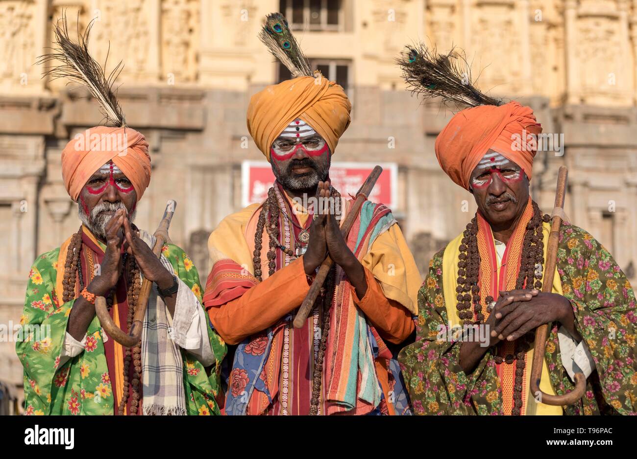 Holy men of india hi-res stock photography and images - Alamy