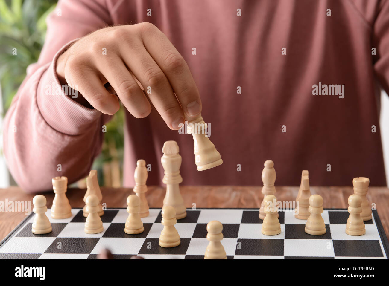 Chess chessboard chessman chessmen hi-res stock photography and images ...