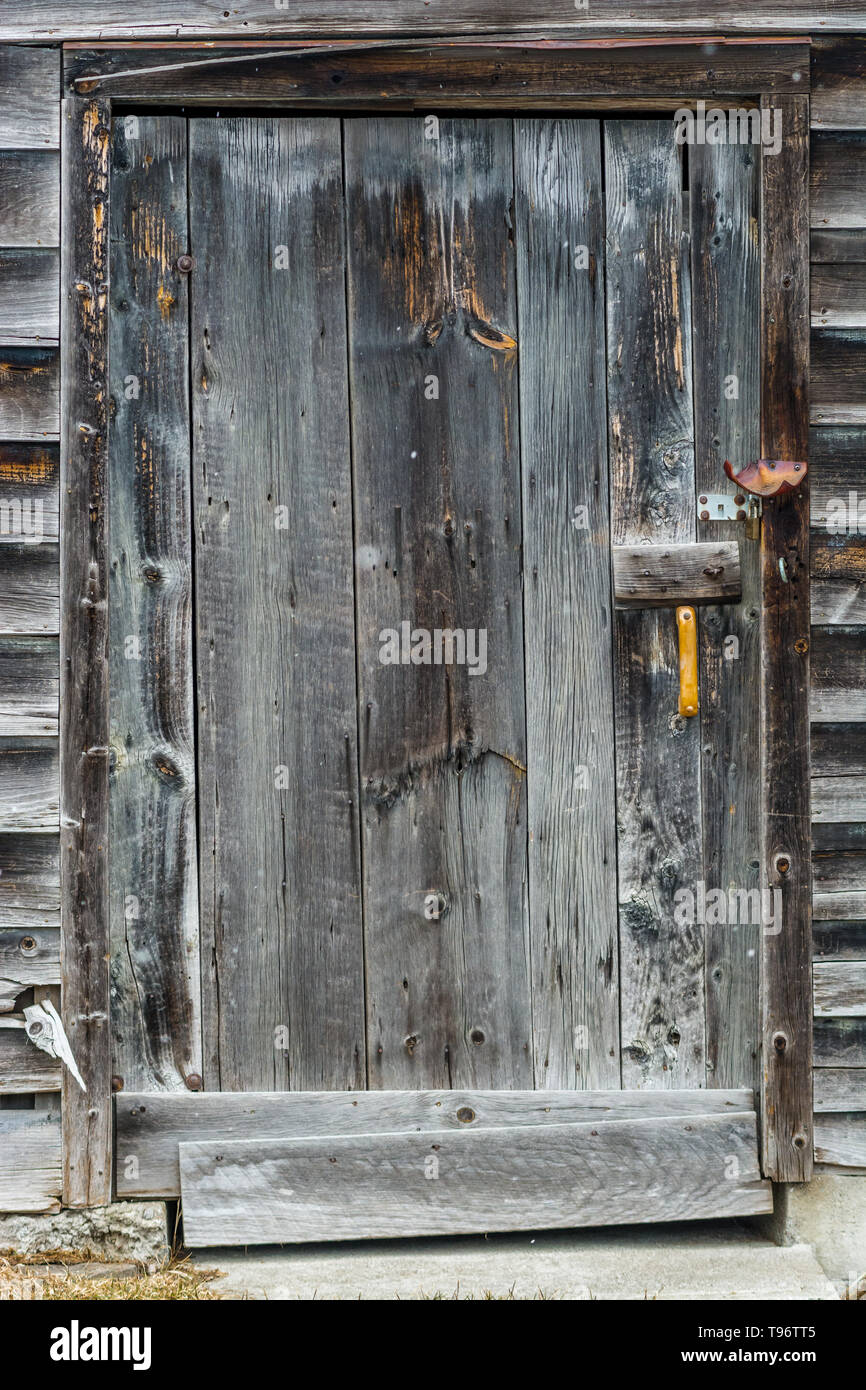 Vintage Barn door handles Stock Photo - Alamy