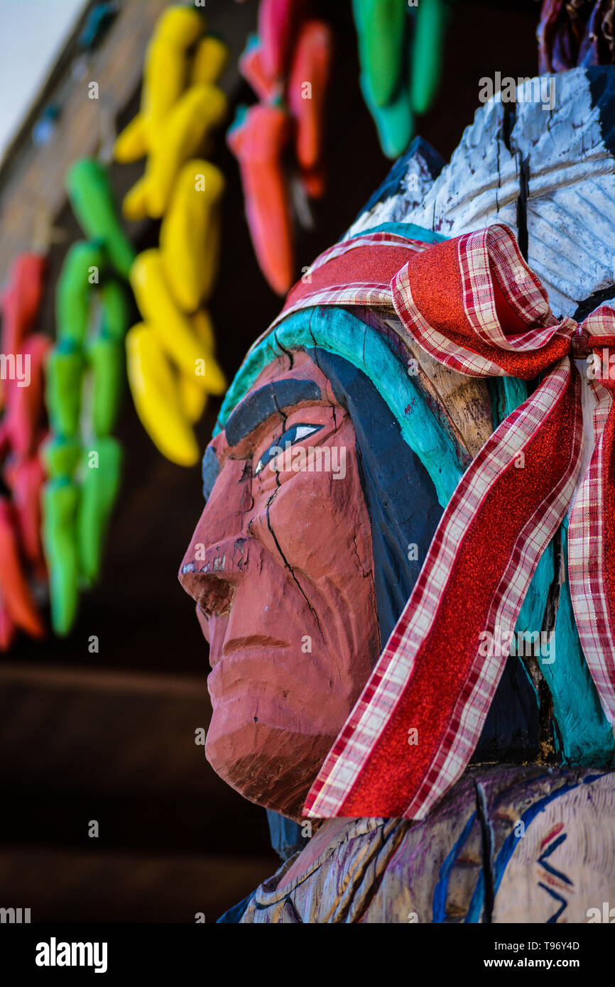 Native American chief wooden carving Stock Photo - Alamy