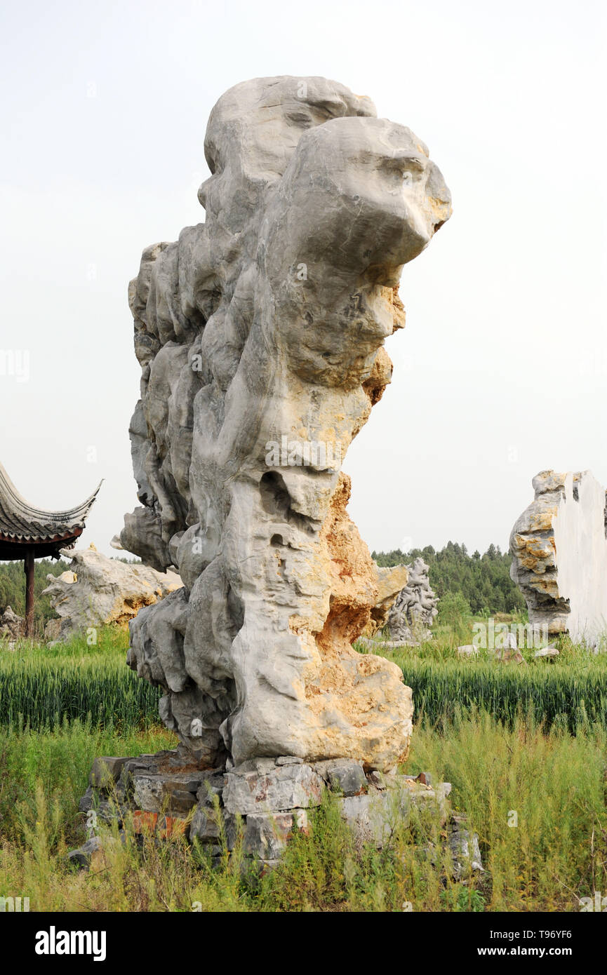 Lingbi stone hi-res stock photography and images - Alamy