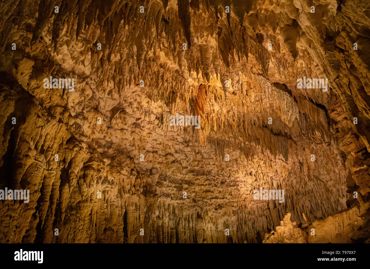 Lake cave rock formations stalactite in Gyokusendo , Okinawa - Japan ...