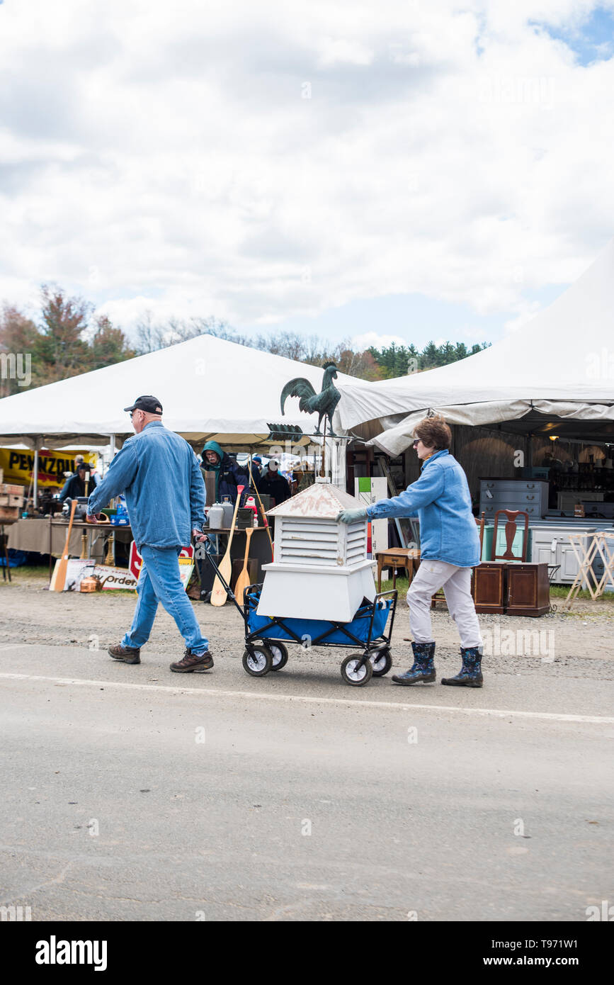 Brimfield flea market massachusetts hi-res stock photography and images ...