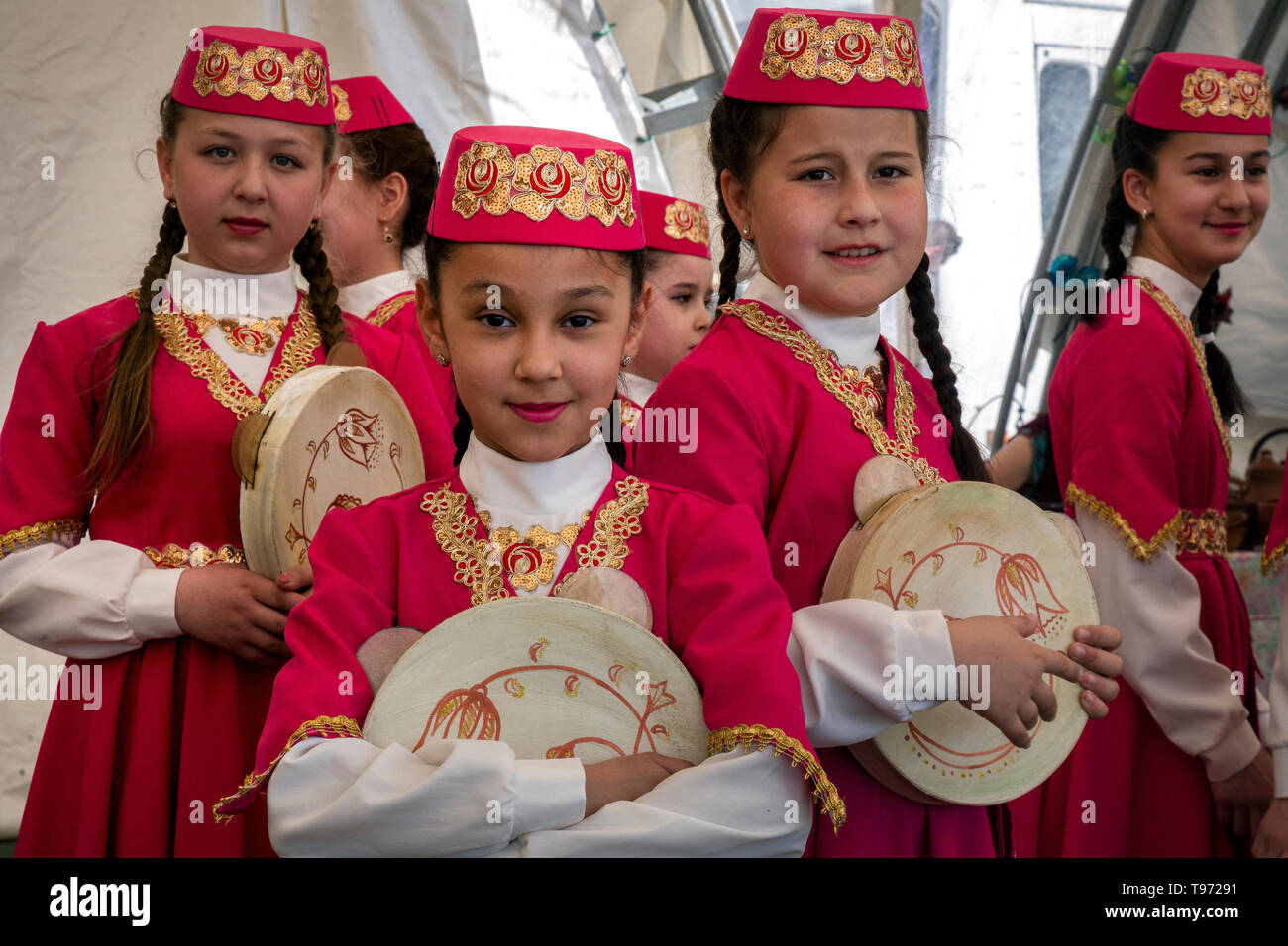 Crimean tatar dance hi-res stock photography and images - Alamy