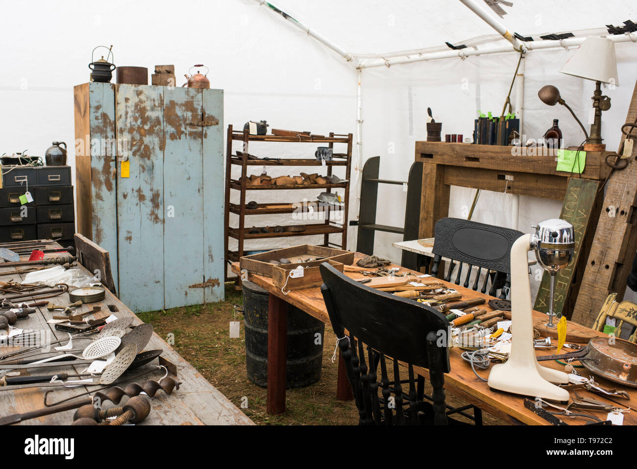 Brimfield flea market massachusetts hi-res stock photography and images ...
