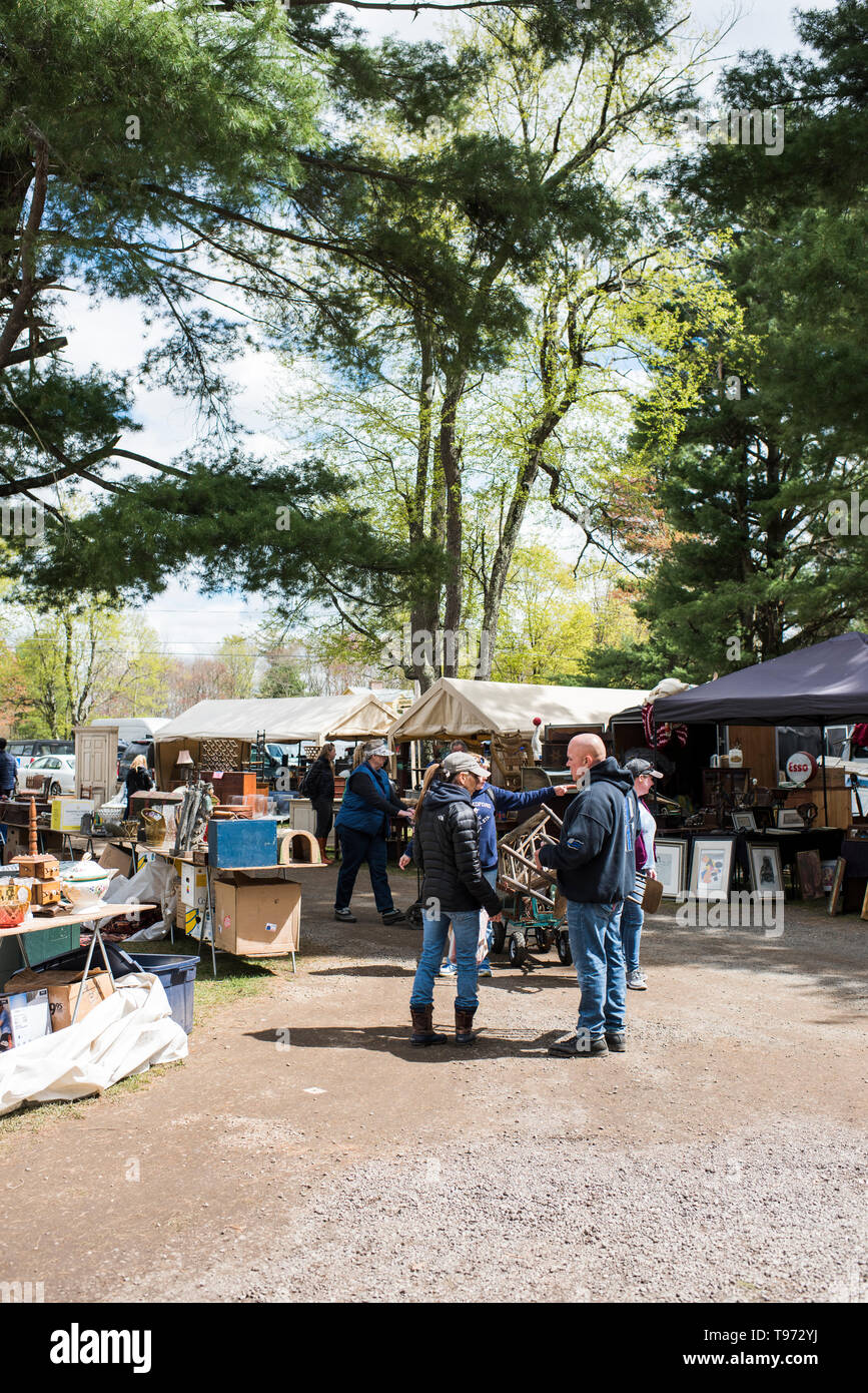 Brimfield flea market massachusetts hi-res stock photography and images ...