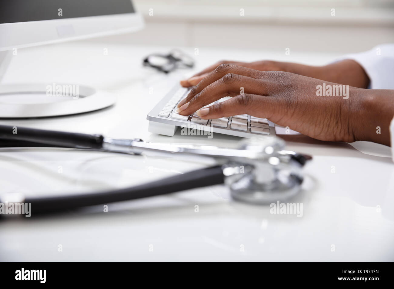 Medical doctor typing hi-res stock photography and images - Alamy