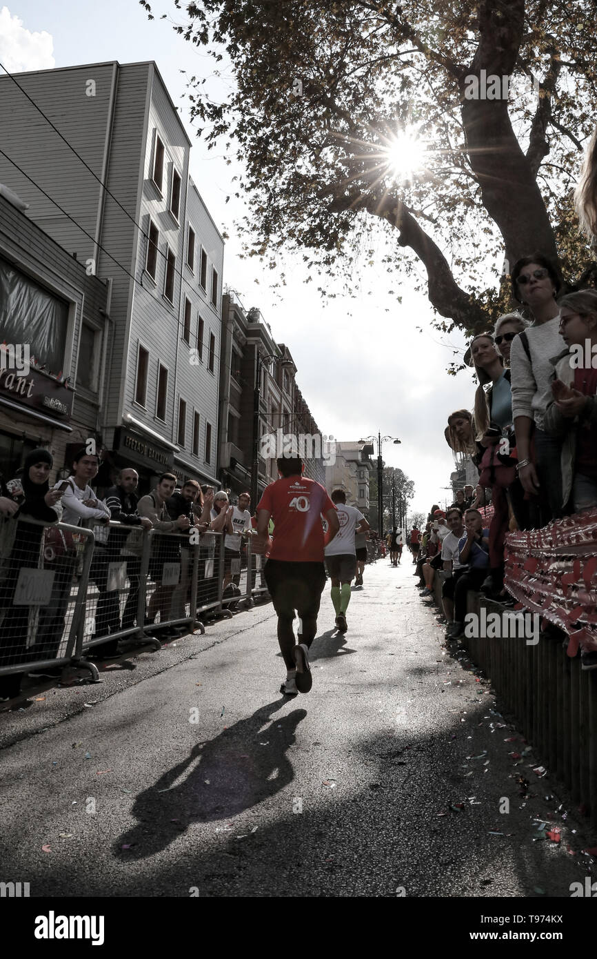ISTANBUL, TURKEY - NOVEMBER 11, 2018: Athletes running in 40. Istanbul ...