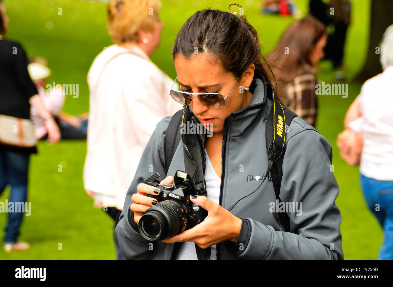 Nikon camera tourist hi-res stock photography and images - Alamy