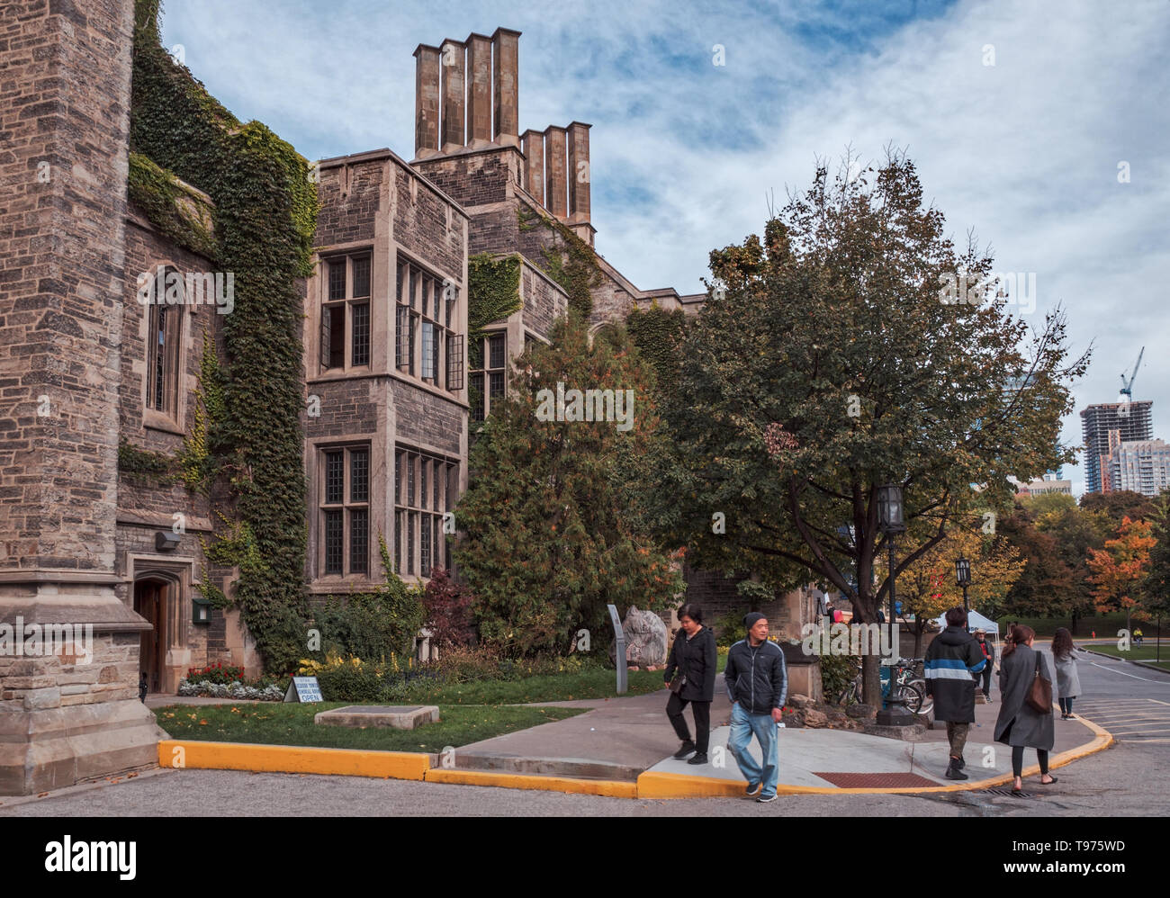 Toronto, Canada - 20 10 2018: Autumn scene with tourists walking in ...