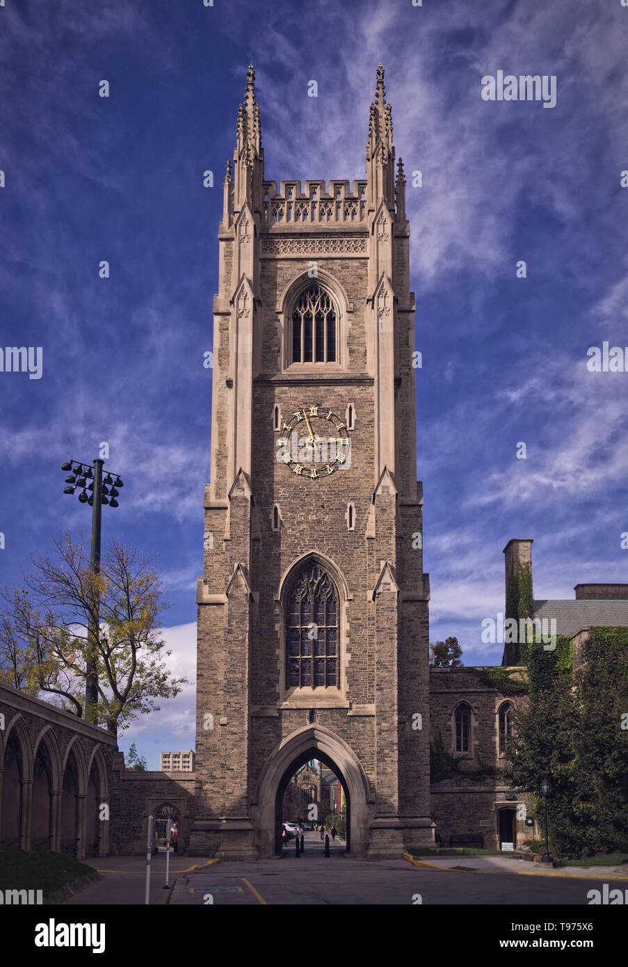 University toronto soldiers tower hi-res stock photography and images ...