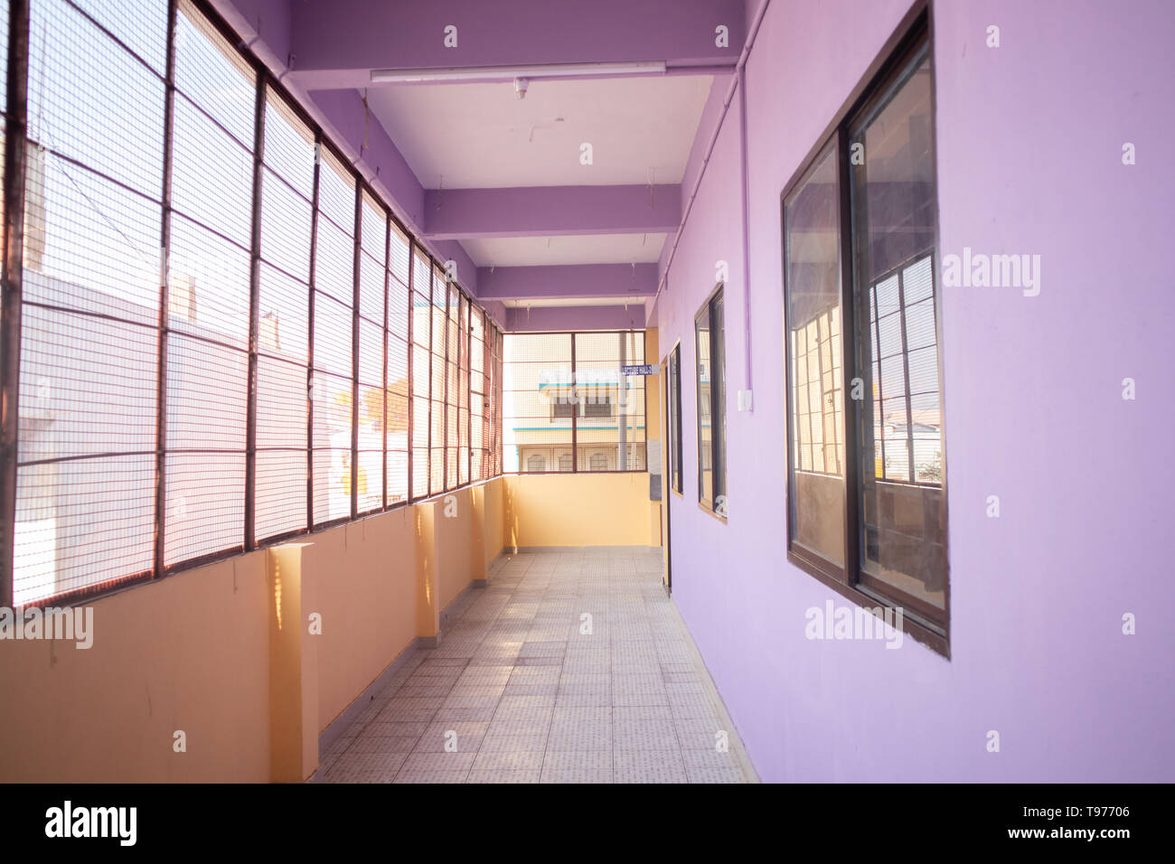 Empty school building hi-res stock photography and images - Alamy