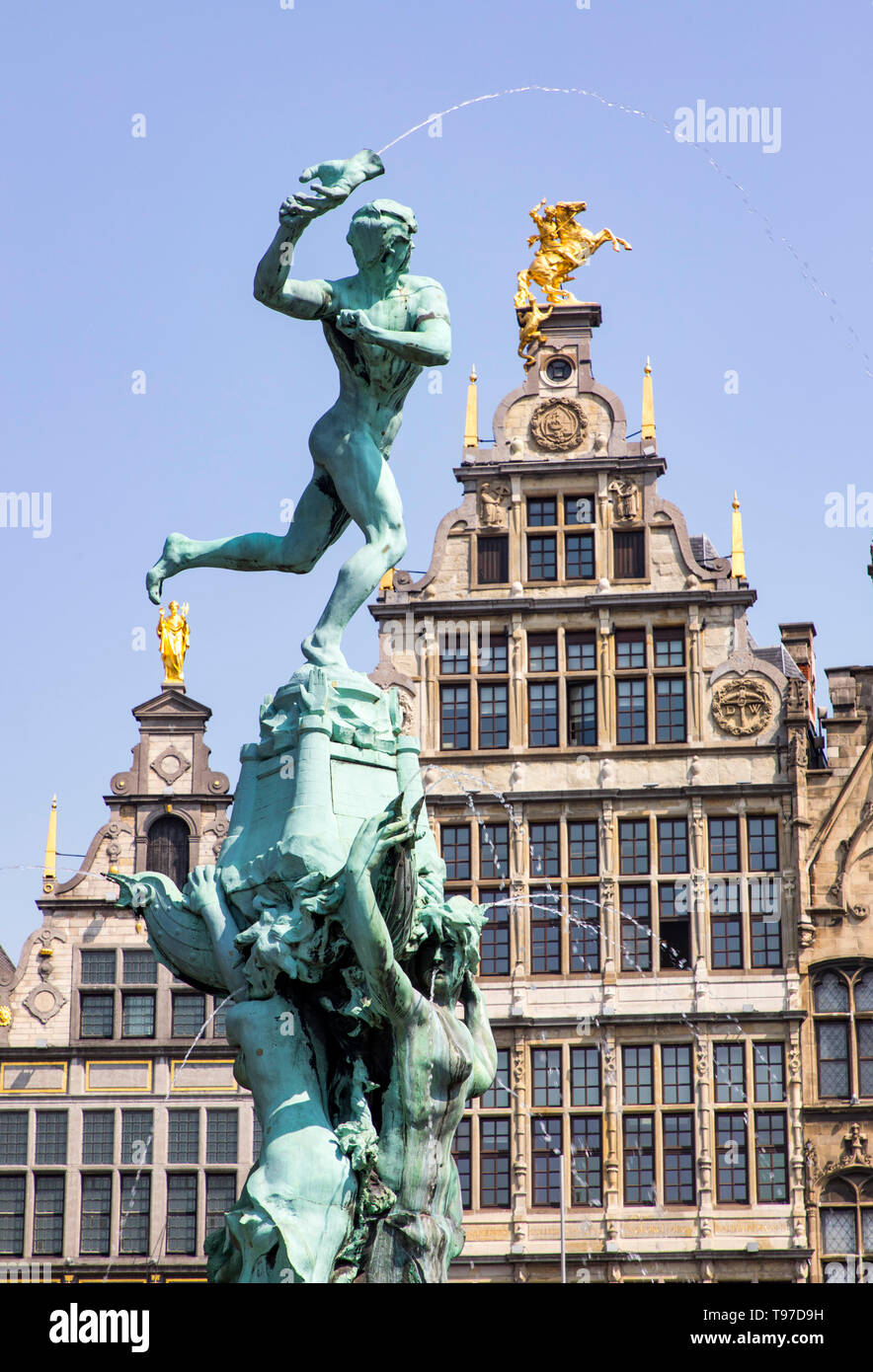 Ornate facades hi-res stock photography and images - Alamy