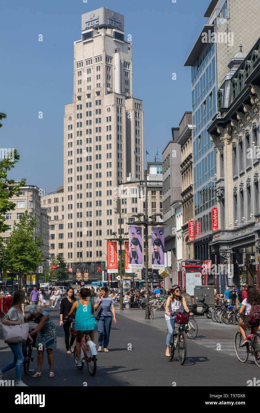 Antwerp belgium meir shopping street hi-res stock photography and ...