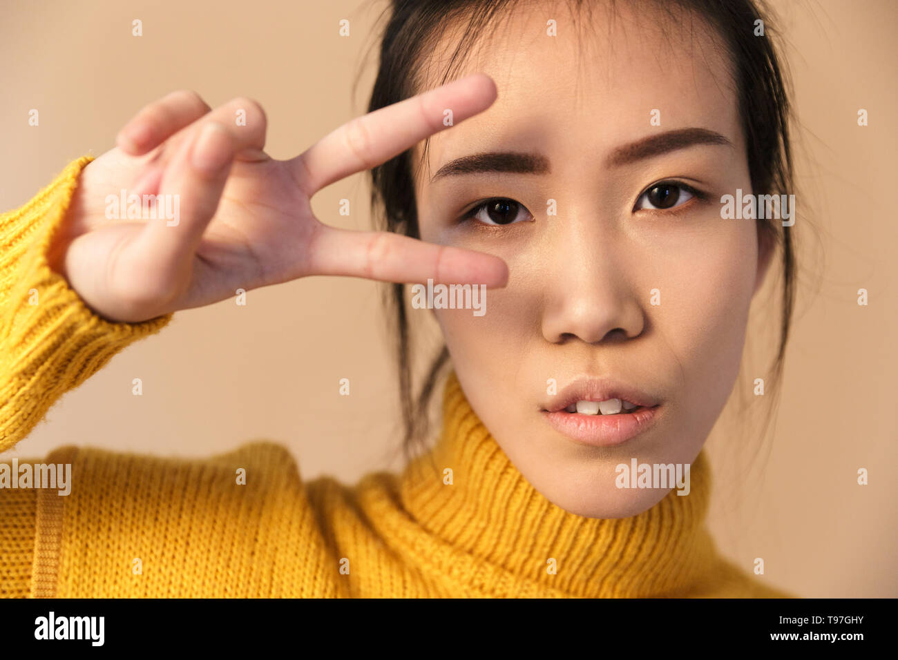 Japanese Girl Peace Sign High Resolution Stock Photography and Images ...