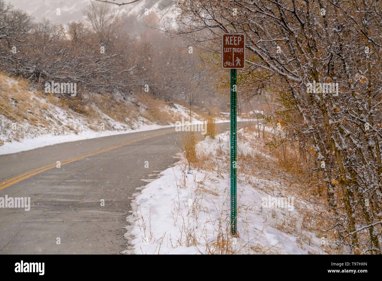Salt traffic sign hi-res stock photography and images - Alamy