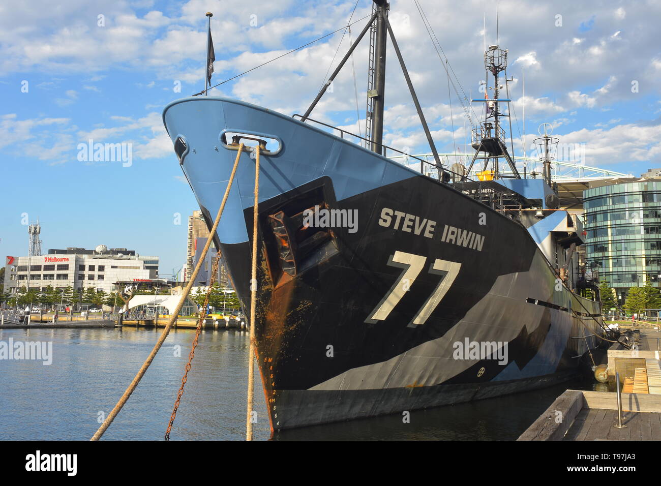Ship steve irwin hi-res stock photography and images - Alamy