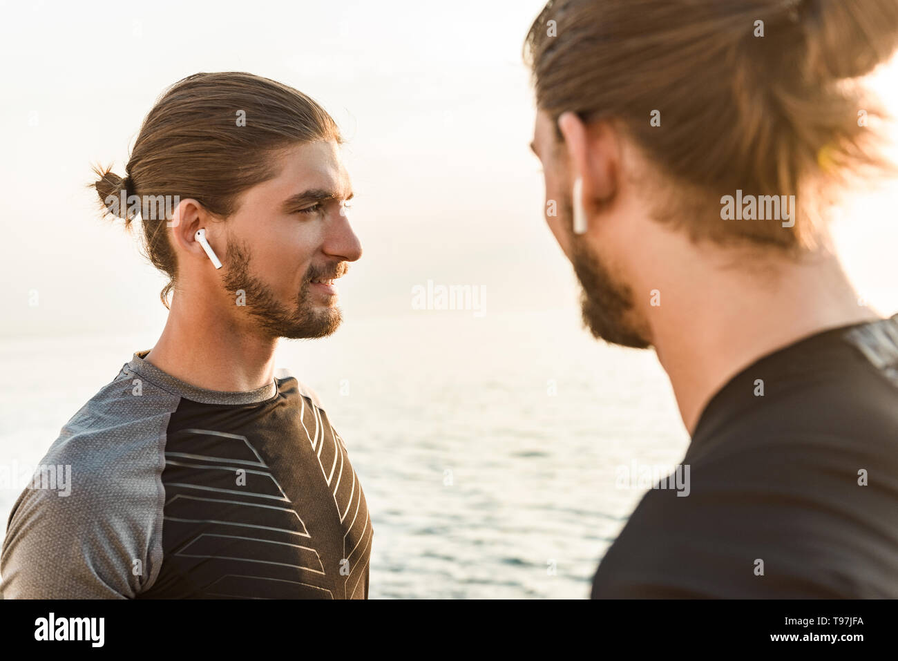 Brothers talking hi-res stock photography and images - Alamy