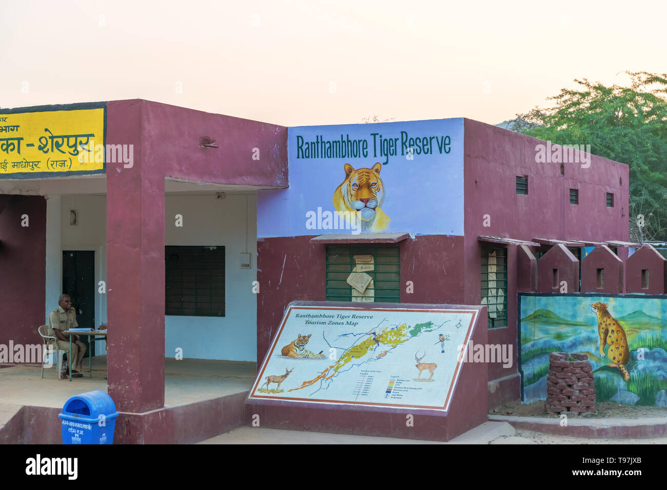 India tiger reserve map hi-res stock photography and images - Alamy
