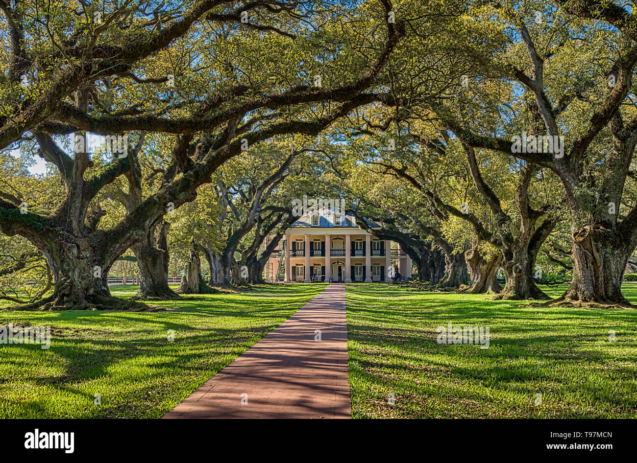 Southern plantation with slaves hi-res stock photography and images - Alamy