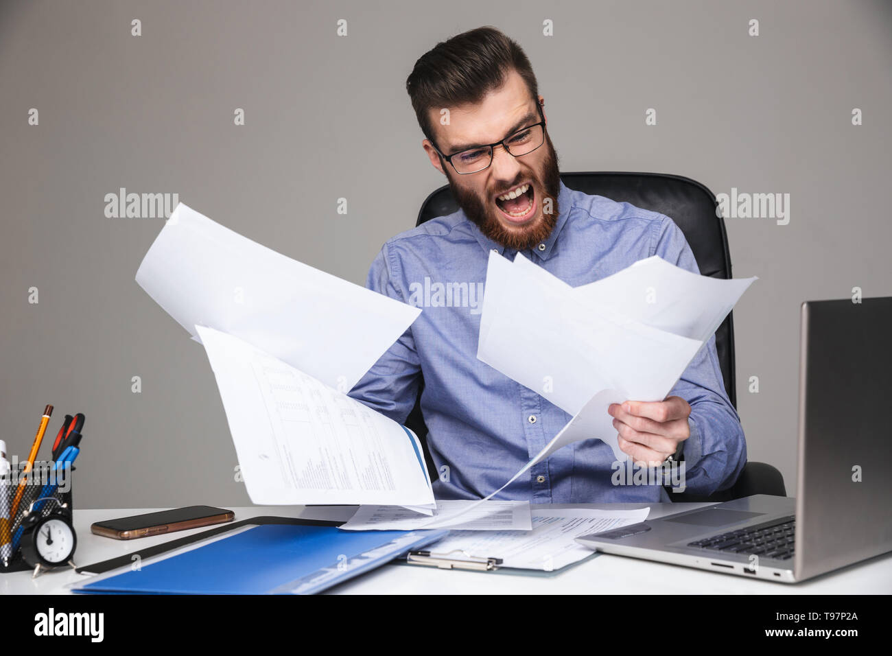 Screaming angry bearded elegant hi-res stock photography and images - Alamy