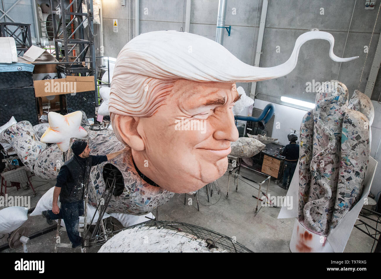 Luca Bertozzi at woirk on his hangar in the Cutadel of the Carnival ...