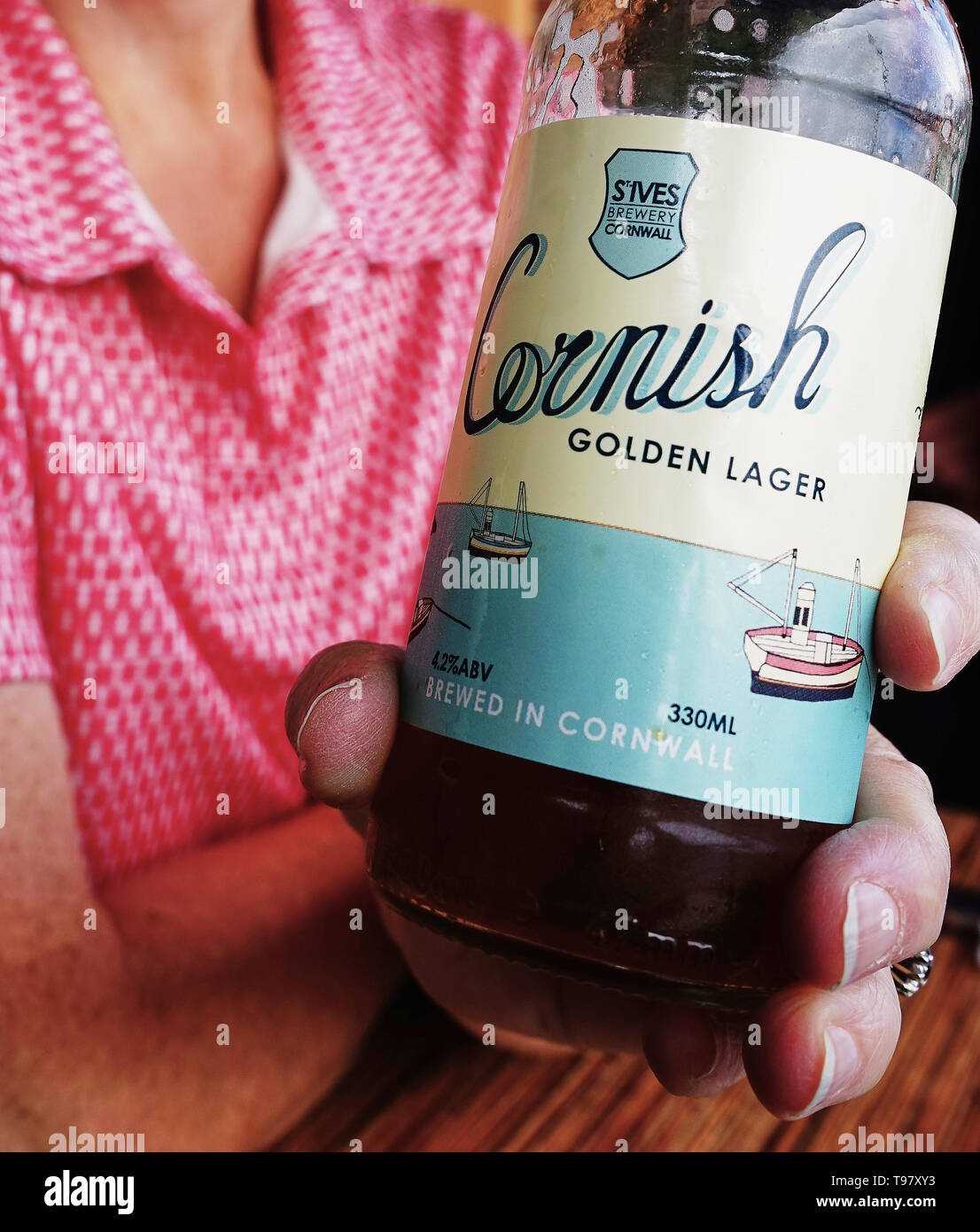 330 ml lager beer bottle hi-res stock photography and images - Alamy