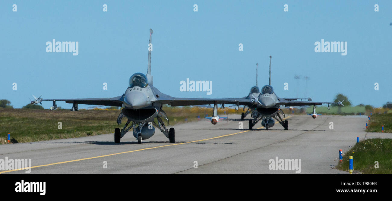 F-16C Fighting Falcons from the 480th Fighter Squadron, 52nd Fighter ...