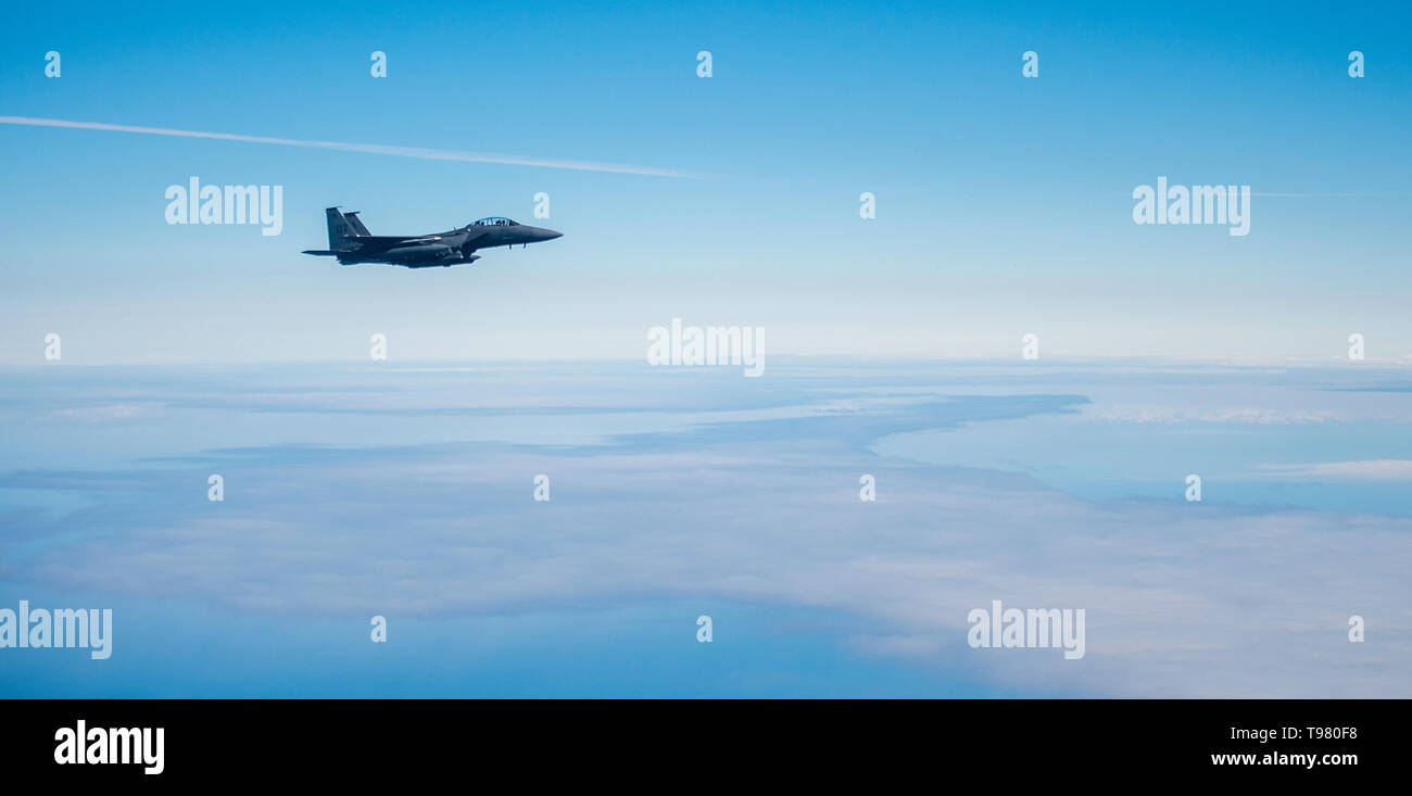 A U.S. Air Force F-15E Strike Eagle flies over Alaska during Northern ...