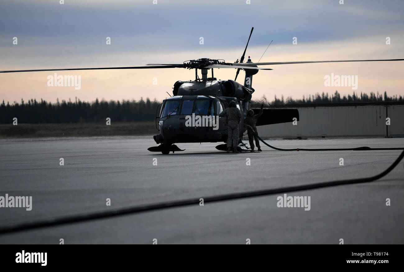 A U.S. Army HH-60 Black Hawk assigned with the 16th Combat Aviation ...