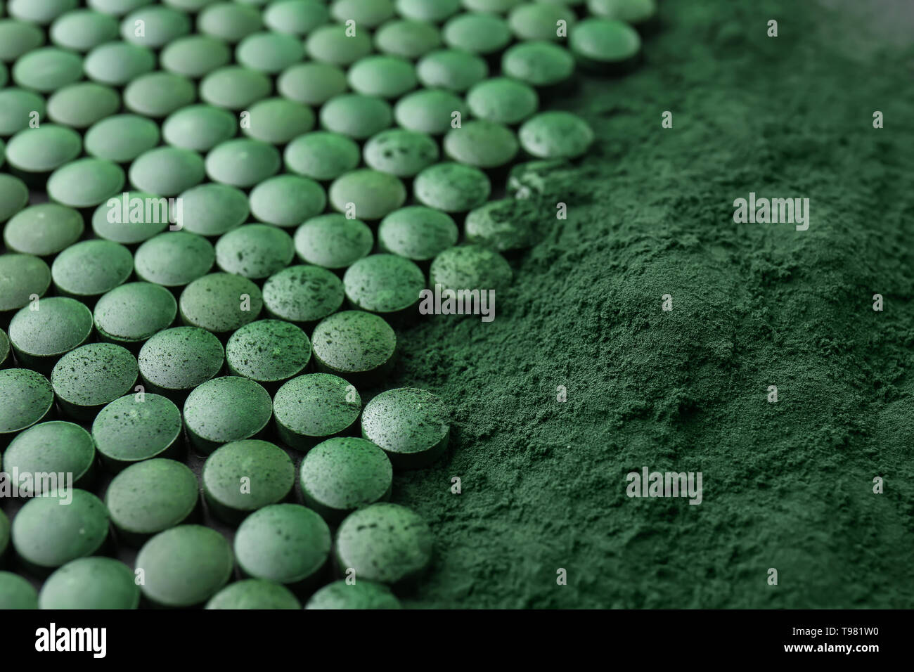 Tablets spirulina algae powder hi-res stock photography and images - Alamy