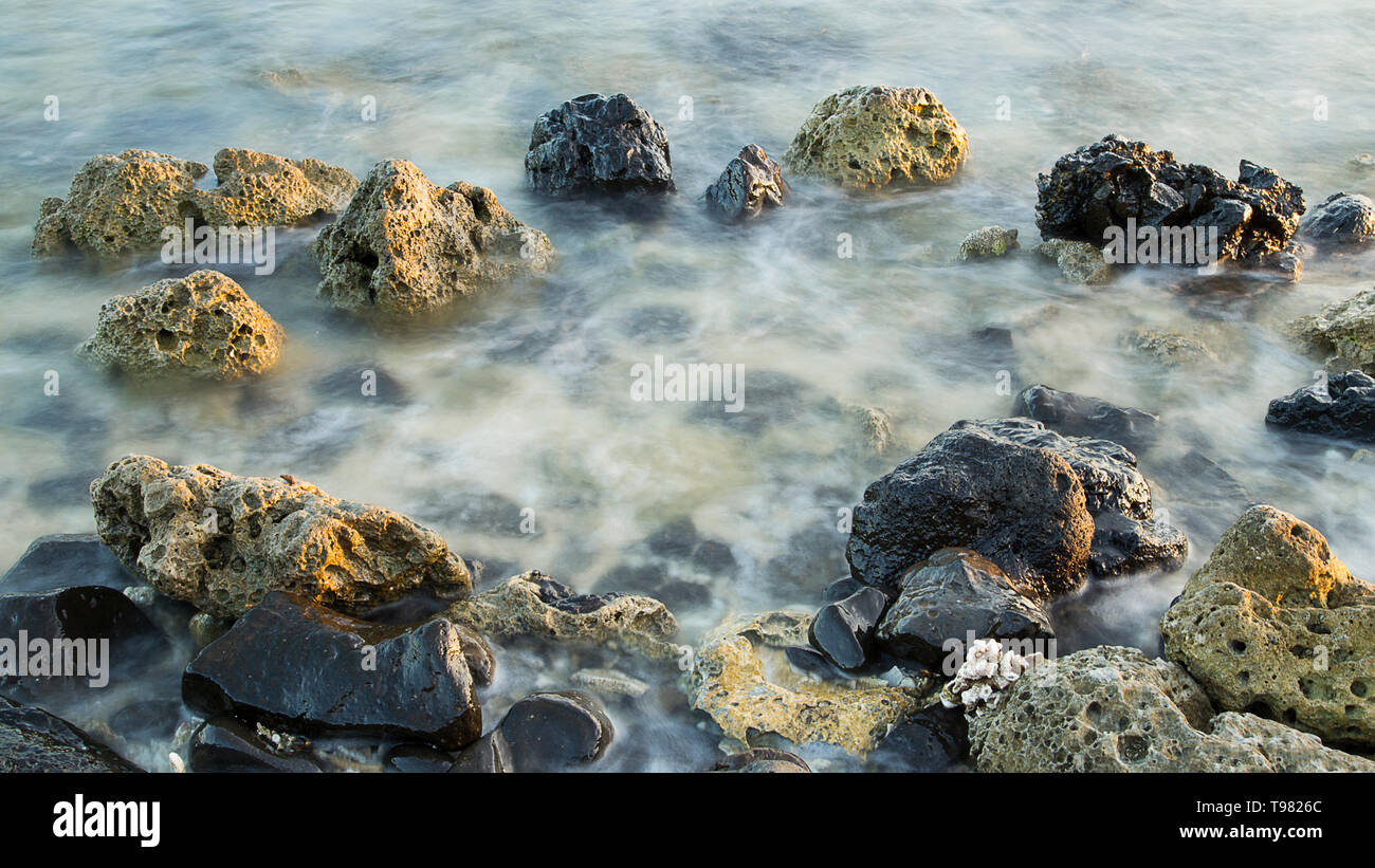 Tropical island stone rock corals hi-res stock photography and images ...