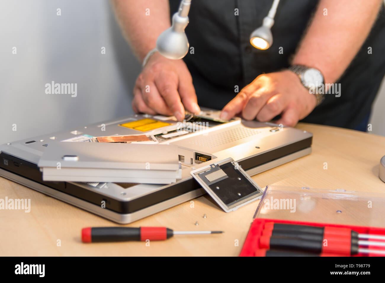 Laptop repair tools hi-res stock photography and images - Alamy