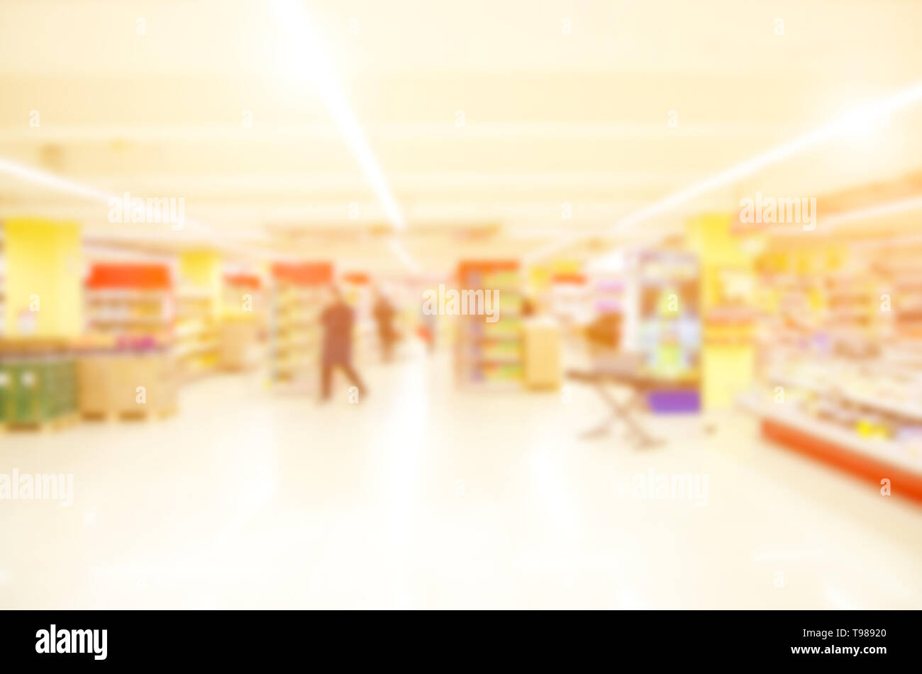 Supermarket store blur background hi-res stock photography and images ...