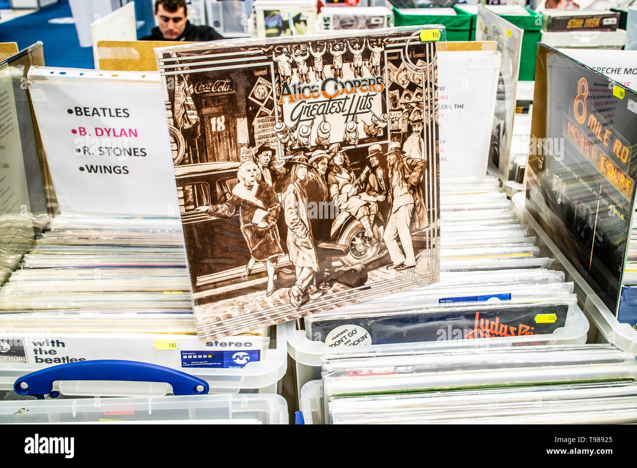 Vinyl album cover hi-res stock photography and images - Alamy