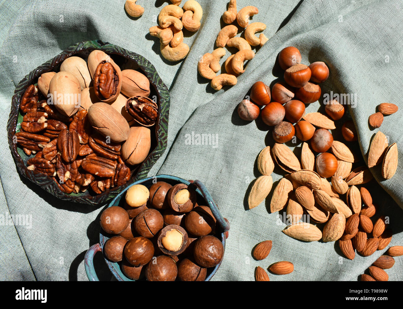 Hazelnut in shell hi-res stock photography and images - Alamy