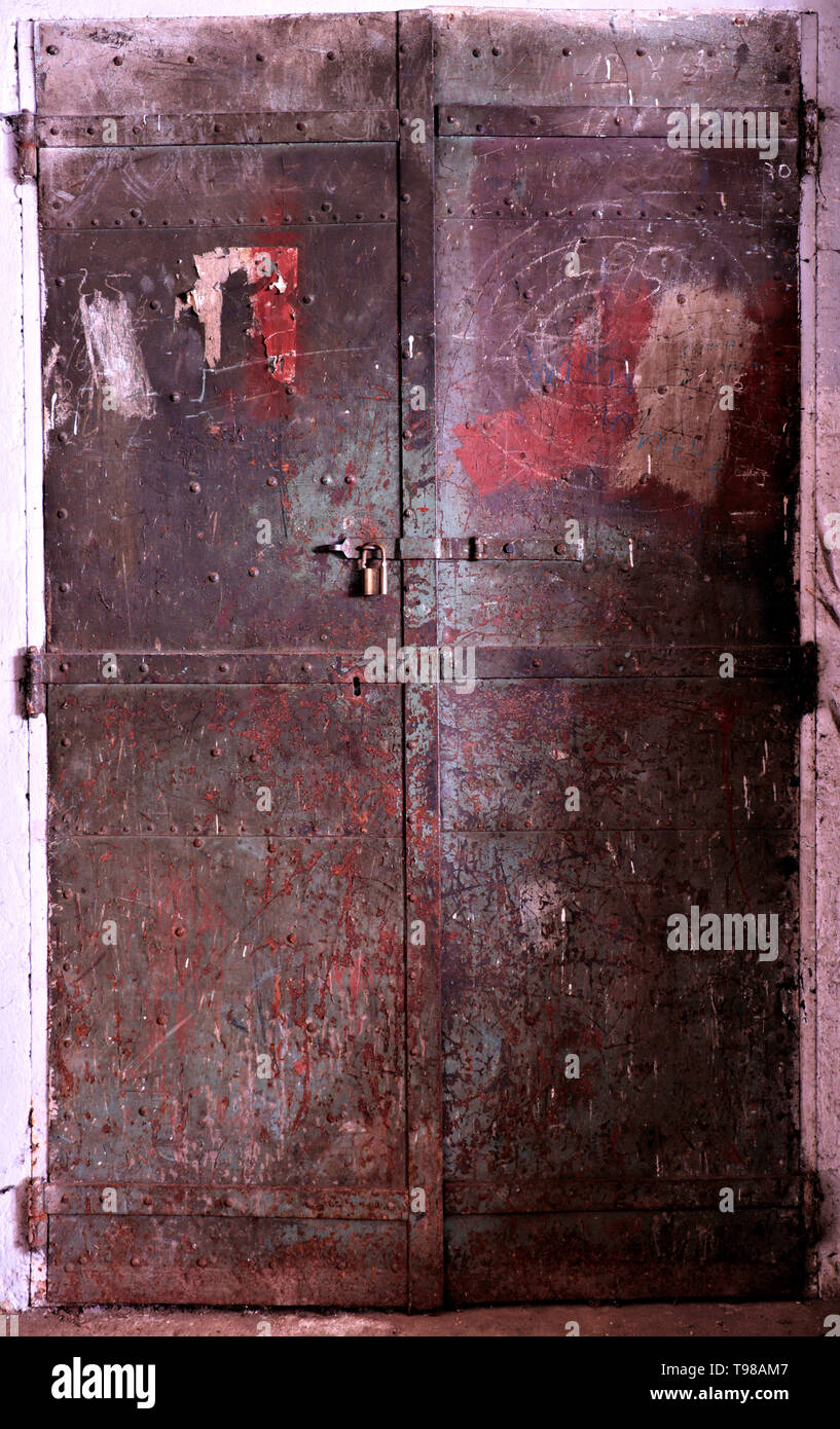 old rustic iron door Stock Photo - Alamy