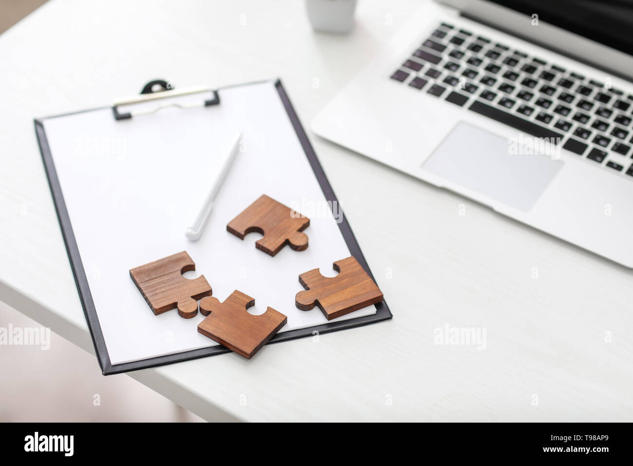 Jigsaw and notebook hi-res stock photography and images - Alamy