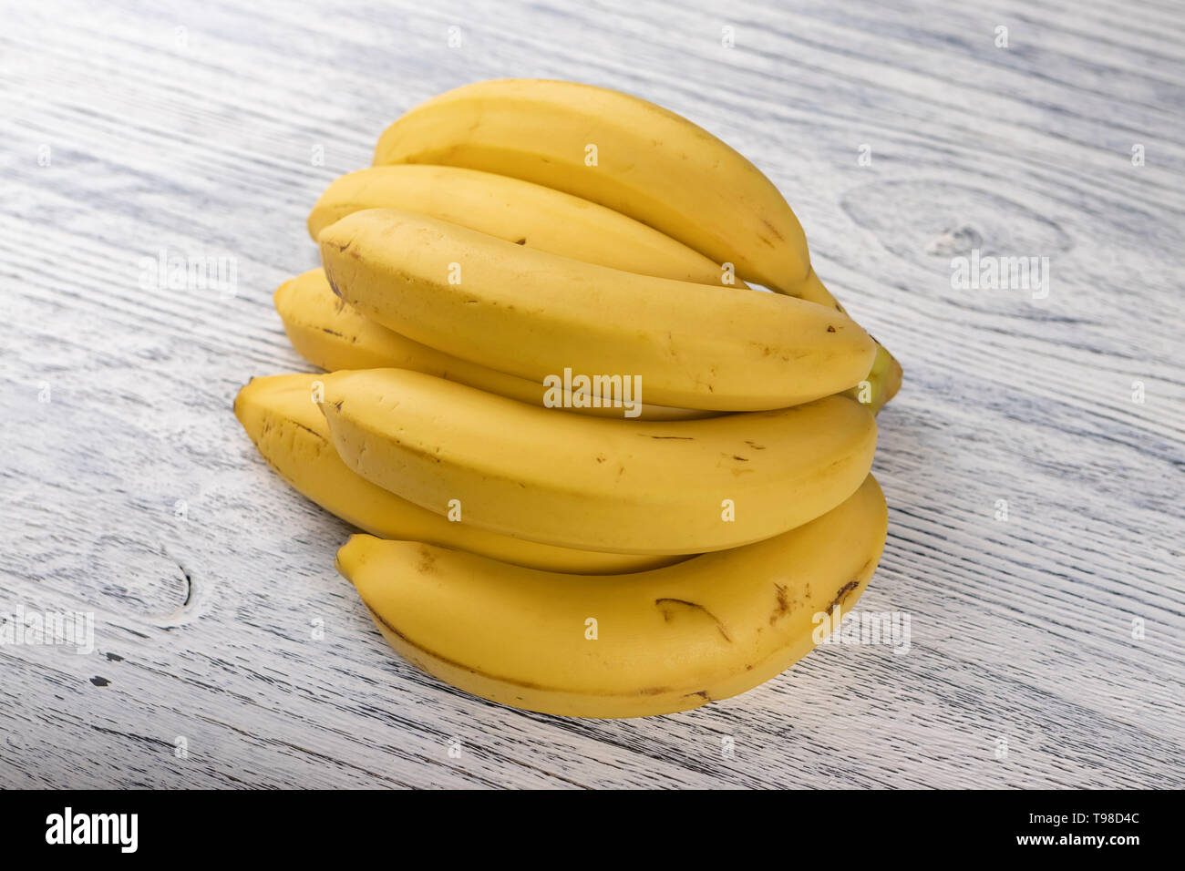 Packet of bananas hi-res stock photography and images - Alamy