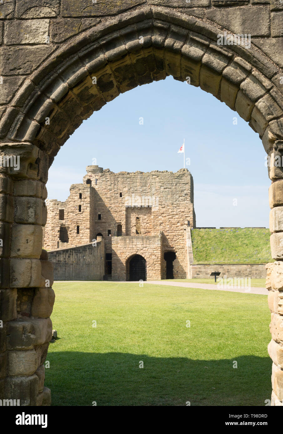 Tynemouth castle gatehouse hi-res stock photography and images - Alamy