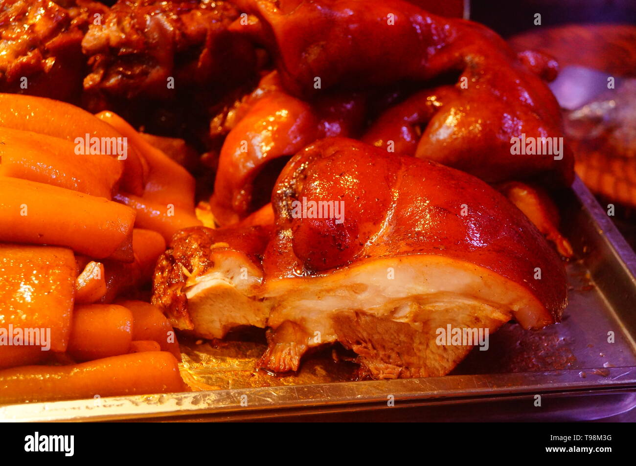 Chinese traditional pork pig's head pork skin is a very delicious food ...