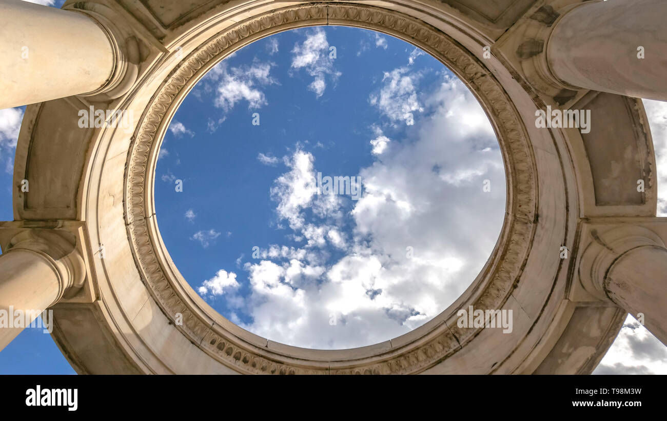 Circular Colonnade Stock Photos & Circular Colonnade Stock Images - Alamy