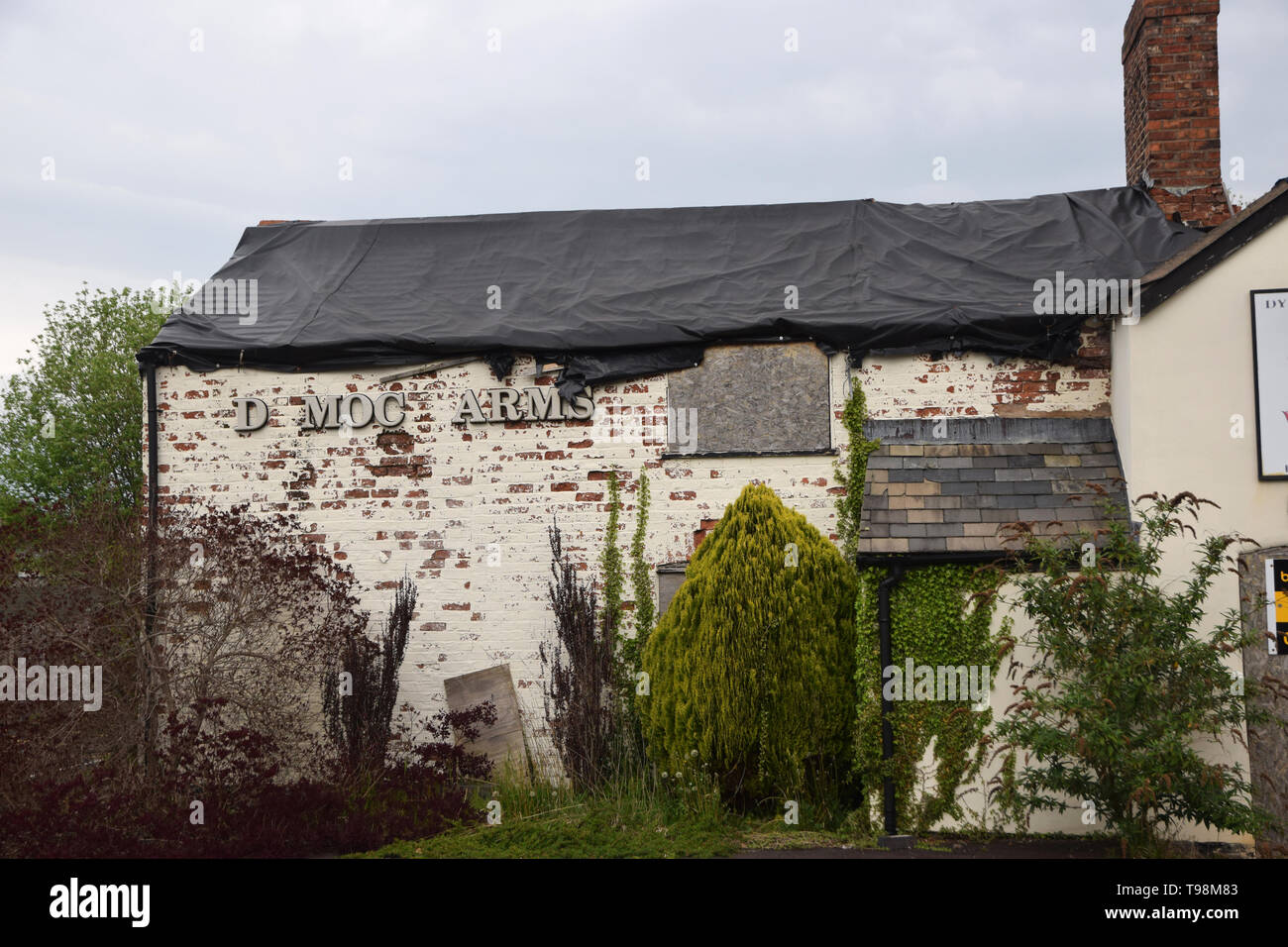 Dymock arms hi-res stock photography and images - Alamy